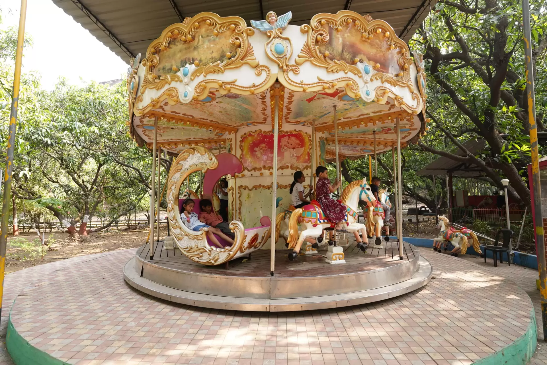 Amusement Park - Tikuji-Ni-Wadi
